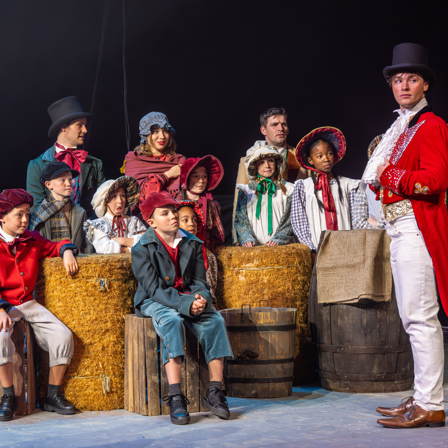 Scrooge - A Cirque Spectacular | ICC Wales